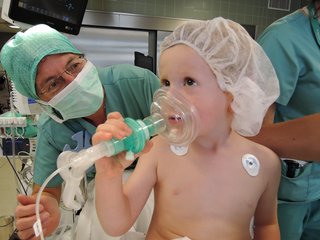 Kinderanästhesie | SLK-Kliniken